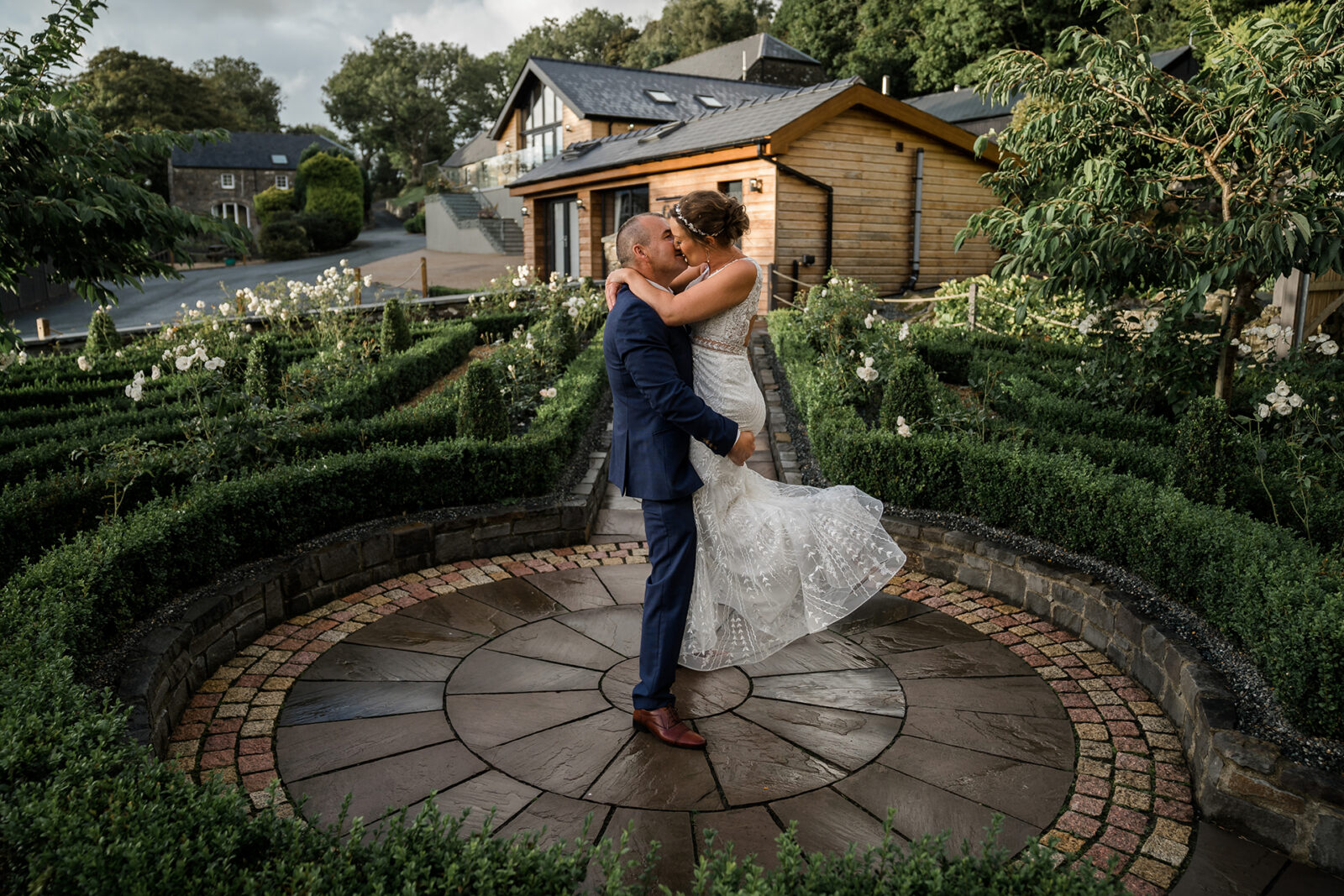 6 Reasons to have an autumn wedding in West Wales | ymor.uk